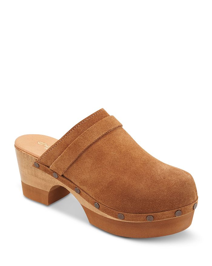 Andre Assous Women's Olivi Round Toe Platform Clogs | Bloomingdale's