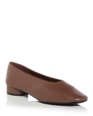 Click here for Jeffrey Campbell Womens Trustee Round Toe Flats prices