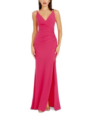 Click here for Dress the Population Jordan Plunge Neck Gown prices