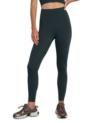 Click here for Rhone Revive 7/8 Leggings prices