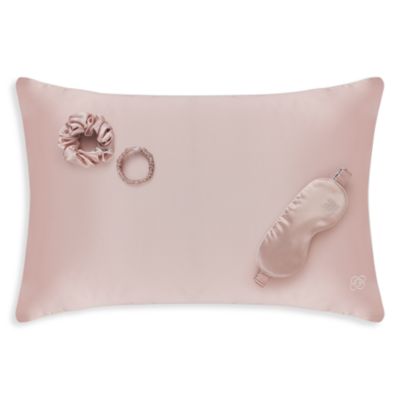 Click here for Gingerlily The Ultimate Silk 4-Piece Sleep Set prices