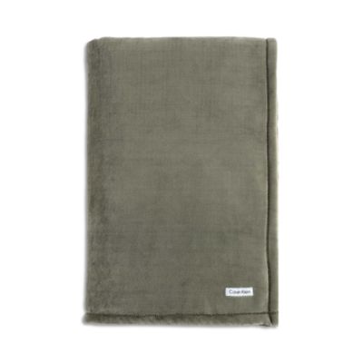 Click here for Calvin Klein Core Plush Solid Bed Blanket  Queen prices