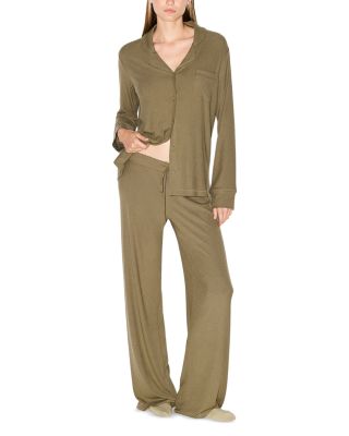 Click here for Skims Soft Lounge Pajama Set prices