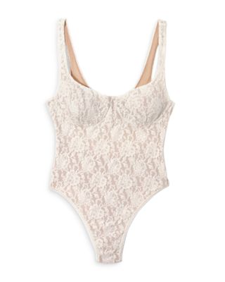 Click here for Hanky Panky Signature Lace Underwire Bodysuit prices