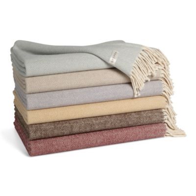 Designer Pillows & Throw Blankets - Bloomingdale's