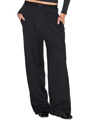 Click here for Skims Exposed Boxer Pants prices