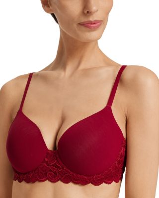 Click here for Hanro Luxury Moments T-Shirt Bra prices