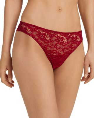 Click here for Hanro Luxury Moments Lace Thong prices