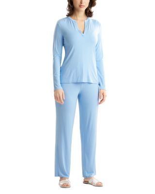 Click here for Natori Feathers Essentials Pajama Set prices