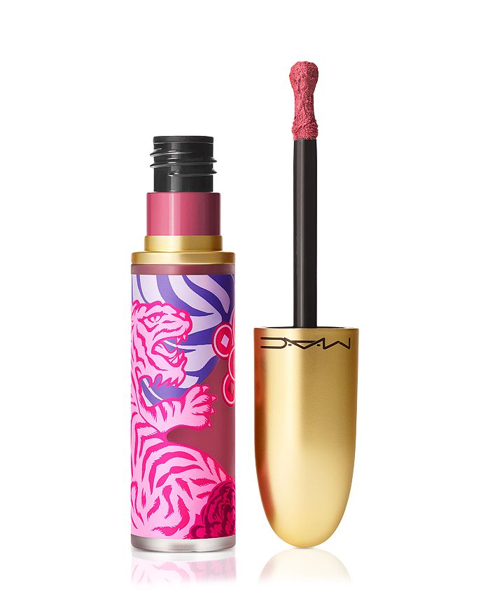 M A C Powder Kiss