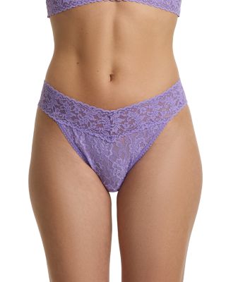 Click here for Hanky Panky Signature Lace Original Rise Thong prices