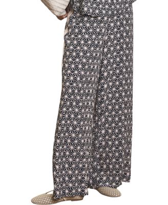 Click here for Mint Velvet Womens Geometric Print Wide Trousers prices