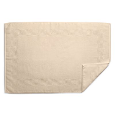 Click here for Matouk Lotus Tub Mat prices