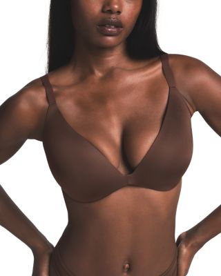 Click here for Skims Wireless Form Push Up Plunge Bra prices