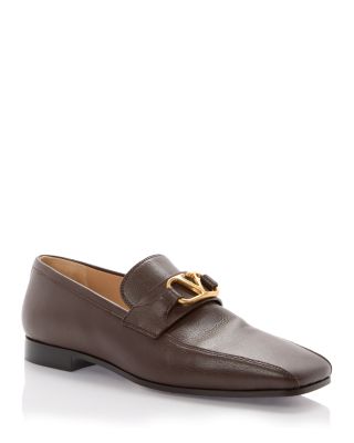 Click here for Valentino Garavani Womens Hardware Loafers prices