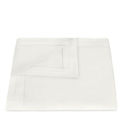 Click here for Matouk Ambrose Sateen Duvet Cover  Full/Queen prices