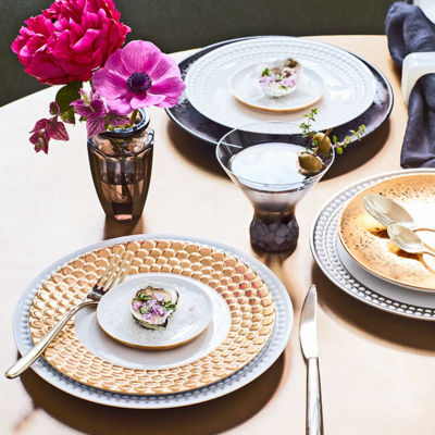 Choose new dishes and dinnerware sets following our helpful guide to ...